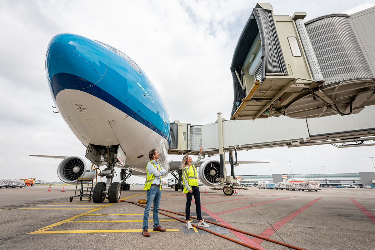 Schiphol & Sioux are pioneering with self-driving autonomous passenger ...